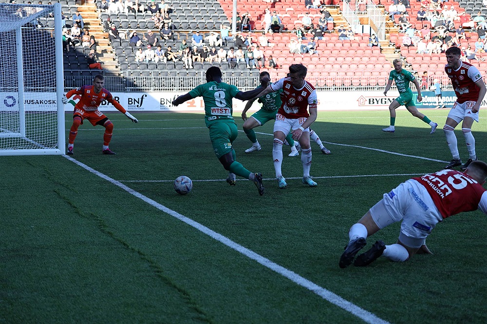 Hemmaplan ingen fördel för BBK- förlust mot Sandviken / Bodens BK FF ...